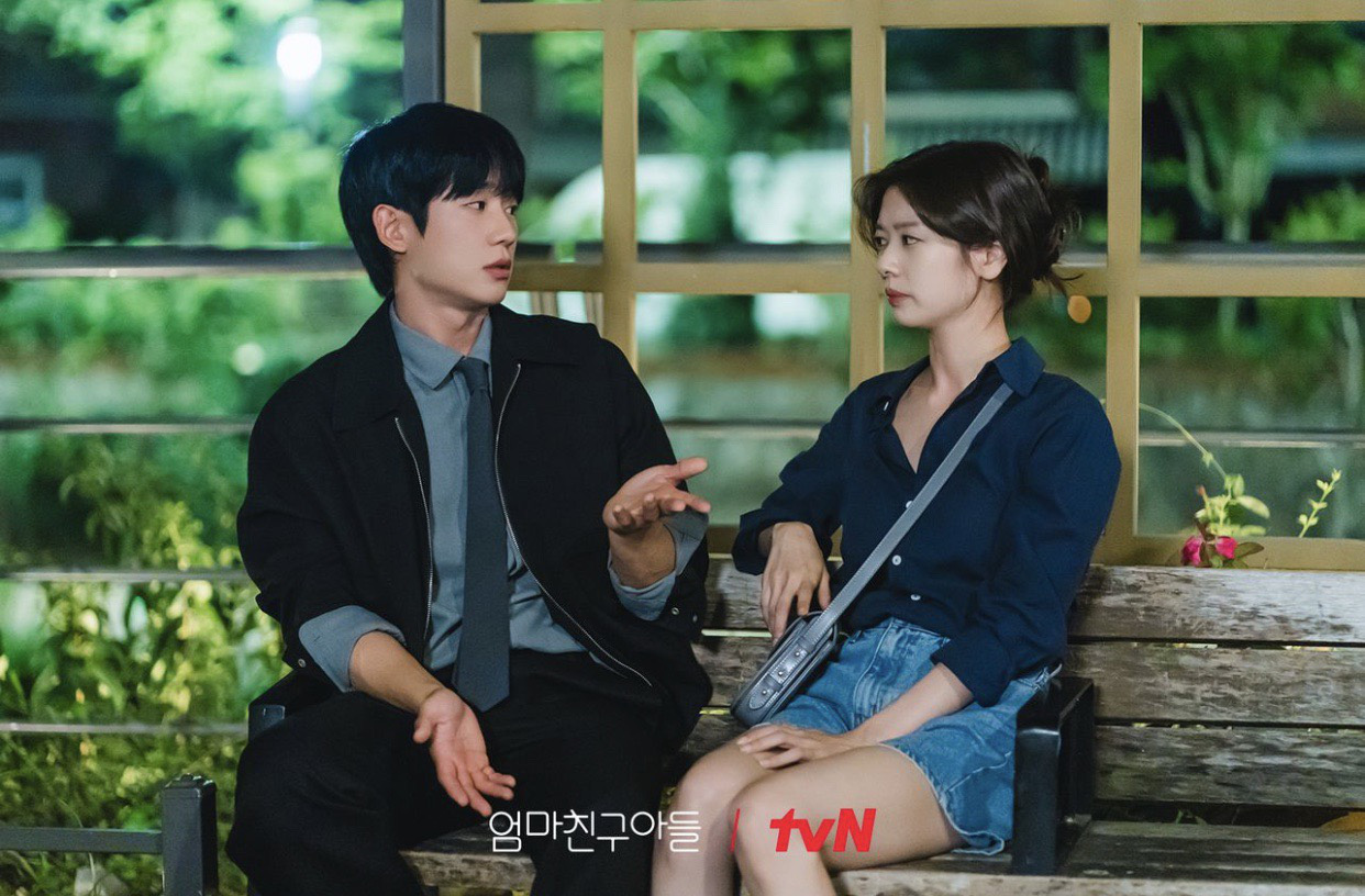 Love next door bất ngờ bùng nổ rating, và đây là lý do