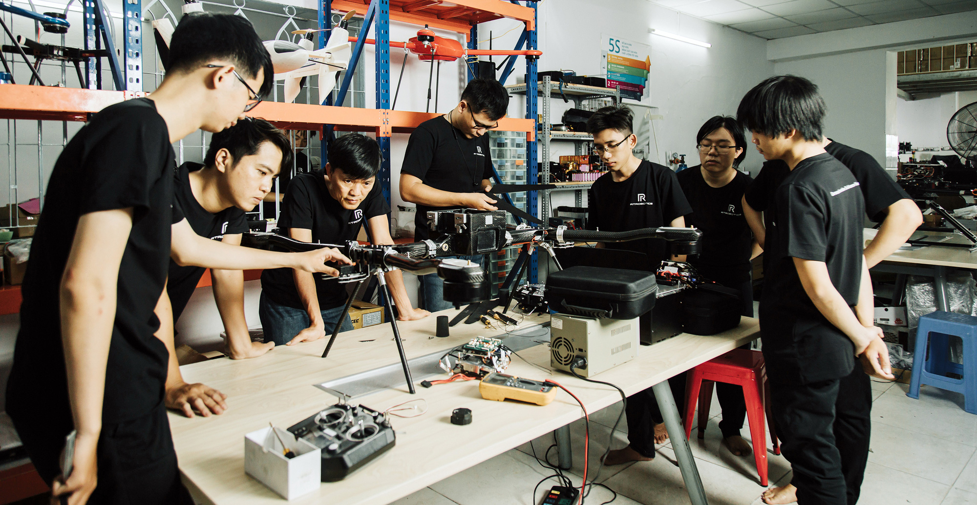 TP.HCM thông qua chính sách hỗ trợ thử nghiệm máy bay, xe không người lái - Tuổi Trẻ Online