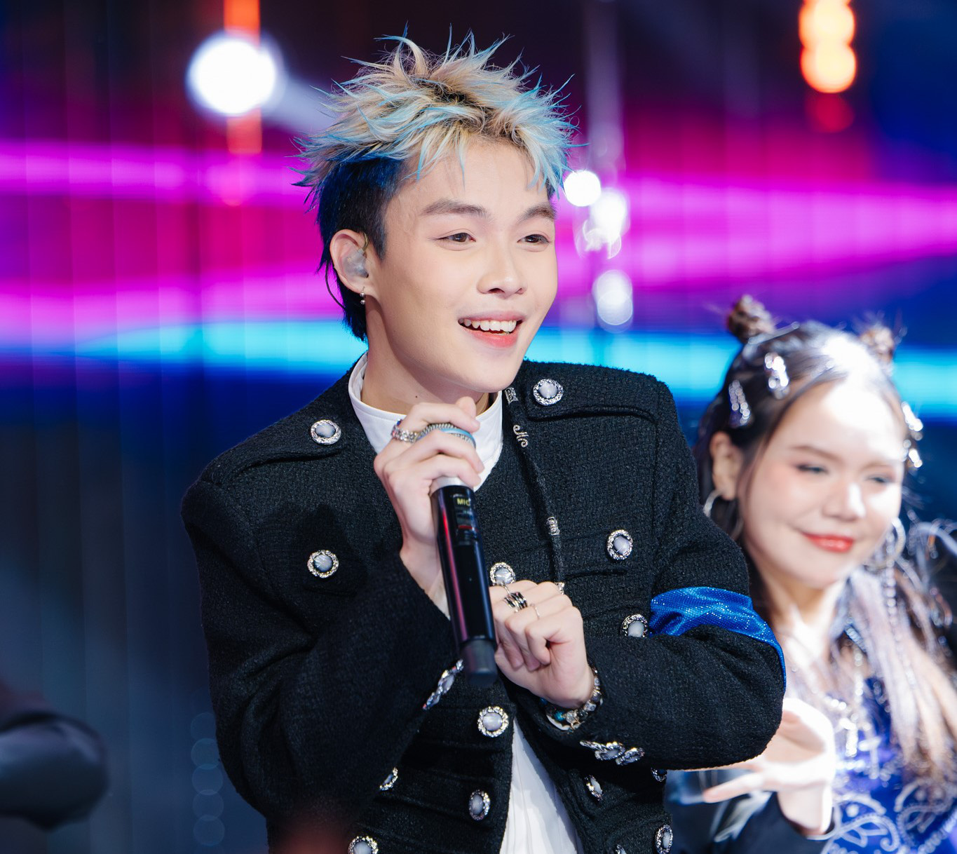 Dangrangto đưa bolero vào chung kết Rap Việt; Queen B là siêu quái vật ...