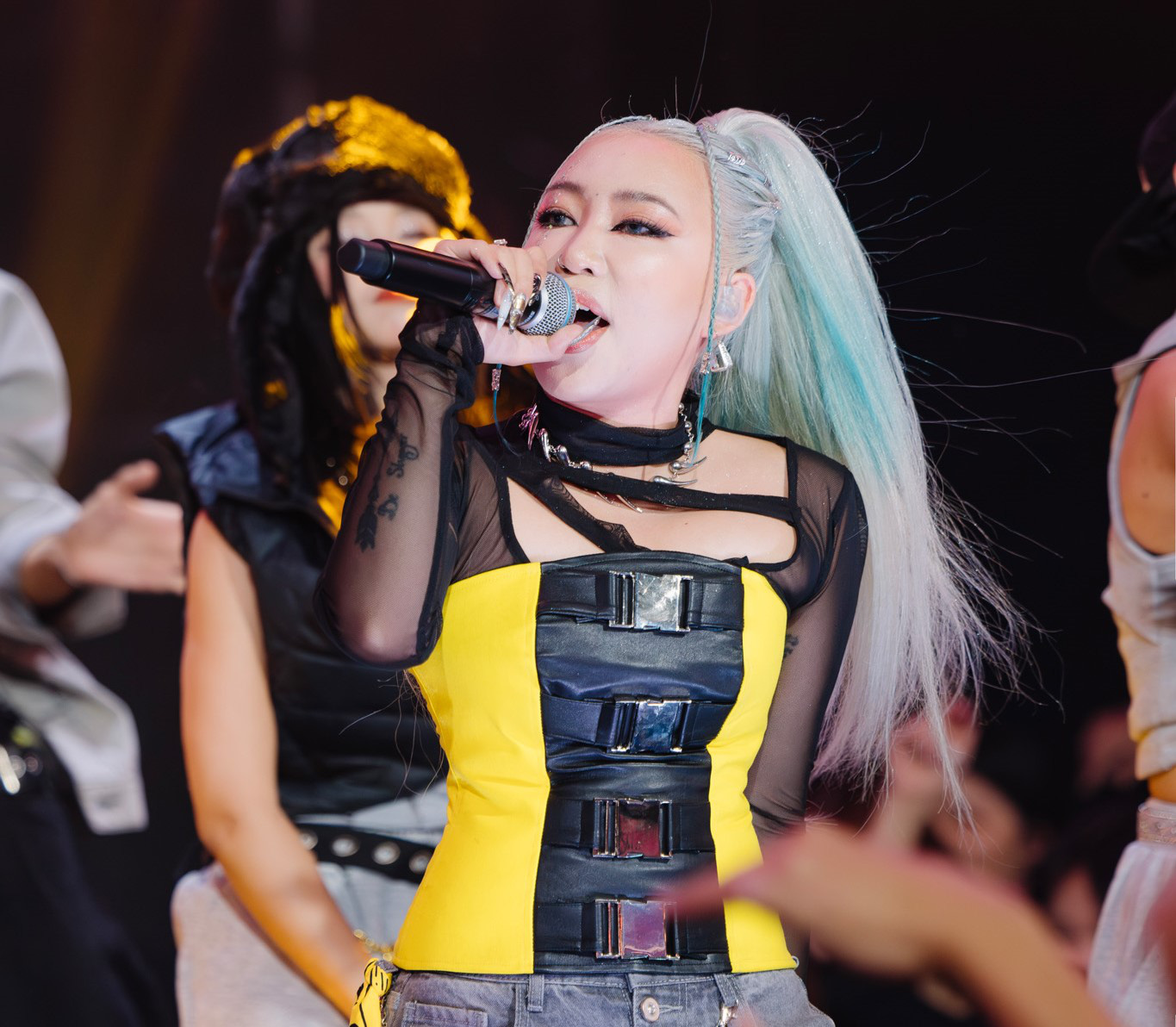 Quá trời buồn khi Queen B, Dangrangto rút lui khỏi chung kết Rap Việt ...