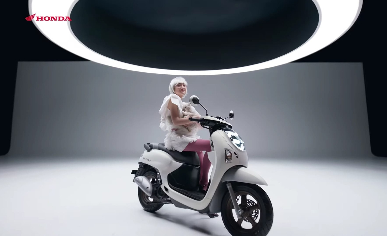 Honda Scoopy 2025 ra mắt: Thiết kế mới, thêm trang bị, song vẫn dễ giữ ...