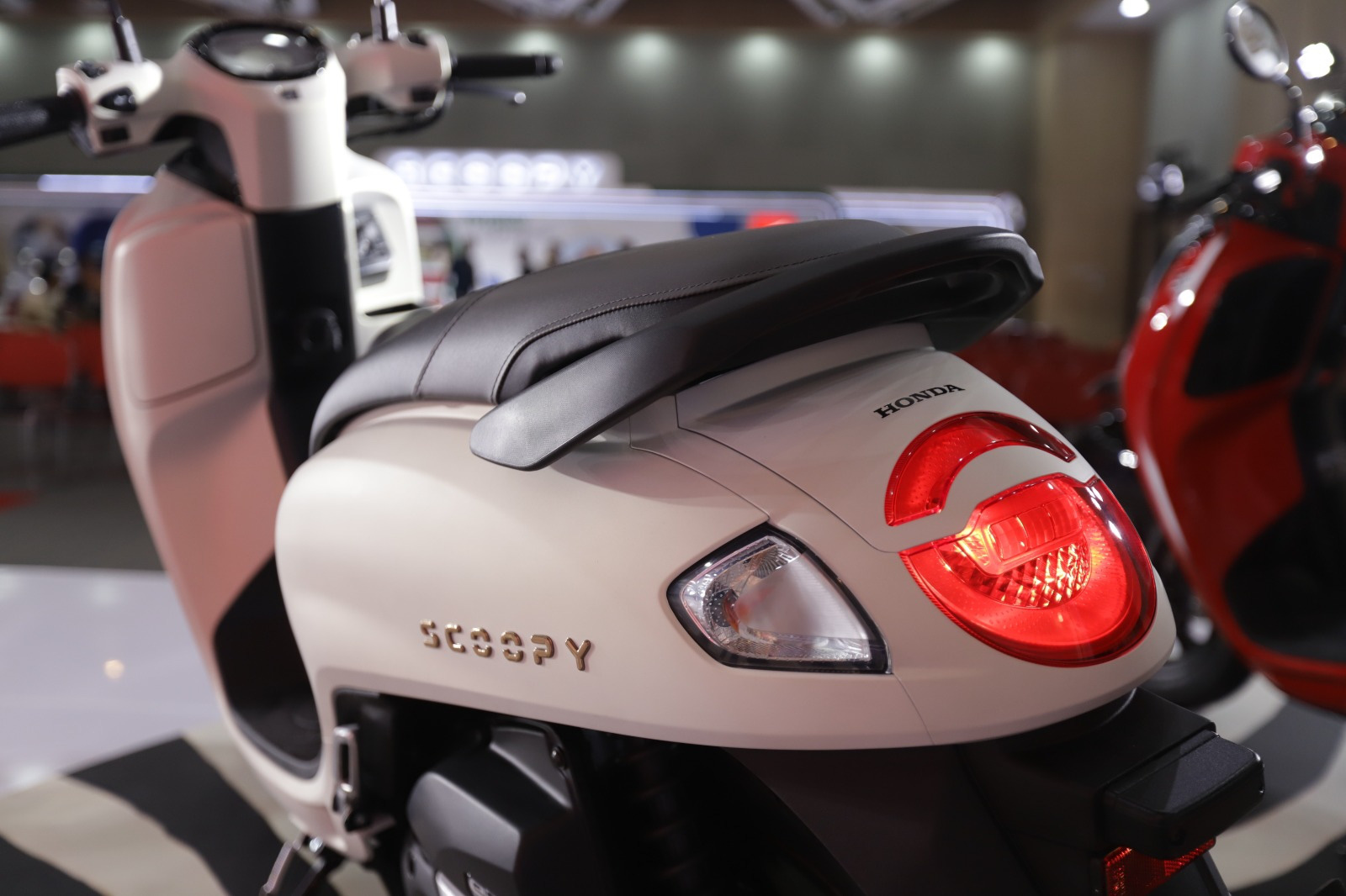 Honda Scoopy 2025 ra mắt: Thiết kế mới, thêm trang bị, song vẫn dễ giữ giá cũ khi về Việt Nam ...