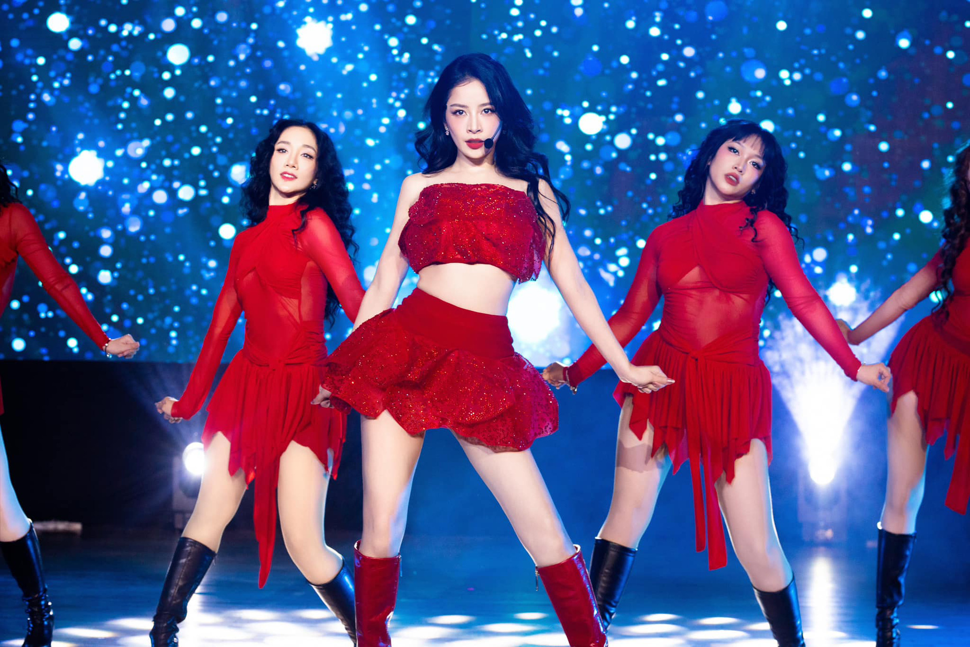 Chi Pu 7 năm đi hát: Gạch đá đủ xây nhà nhưng hạnh phúc tươi rói - Tuổi ...