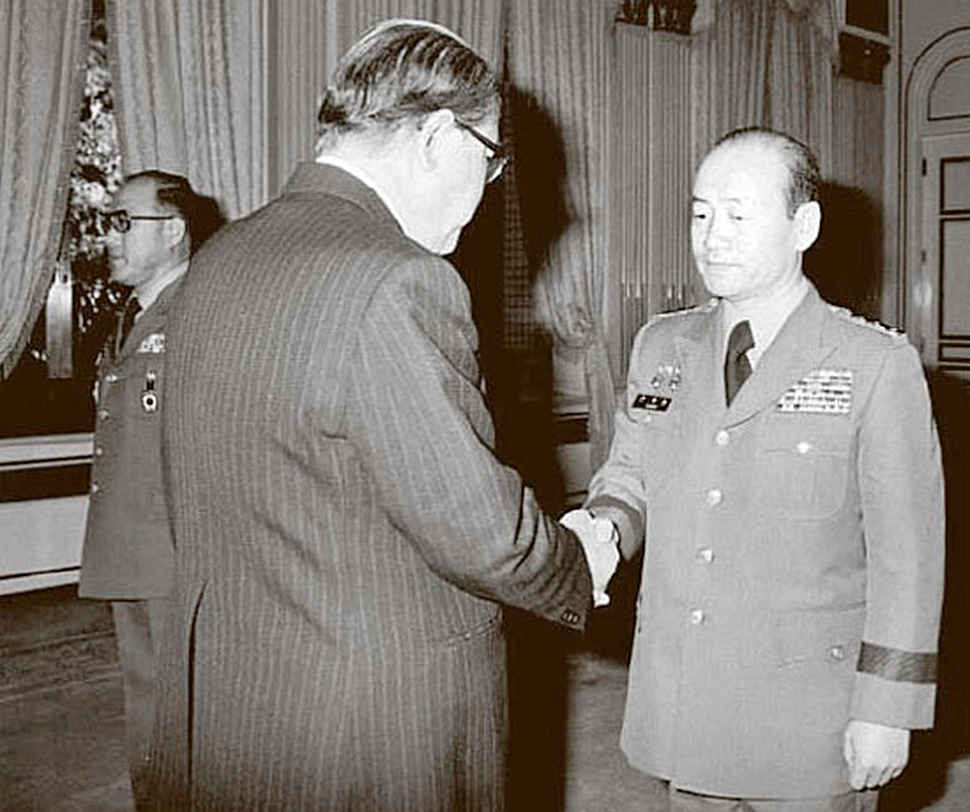 Tổng thống - nghề nguy hiểm ở Hàn Quốc - Kỳ 4: Choi Kyu Hah - tổng ...