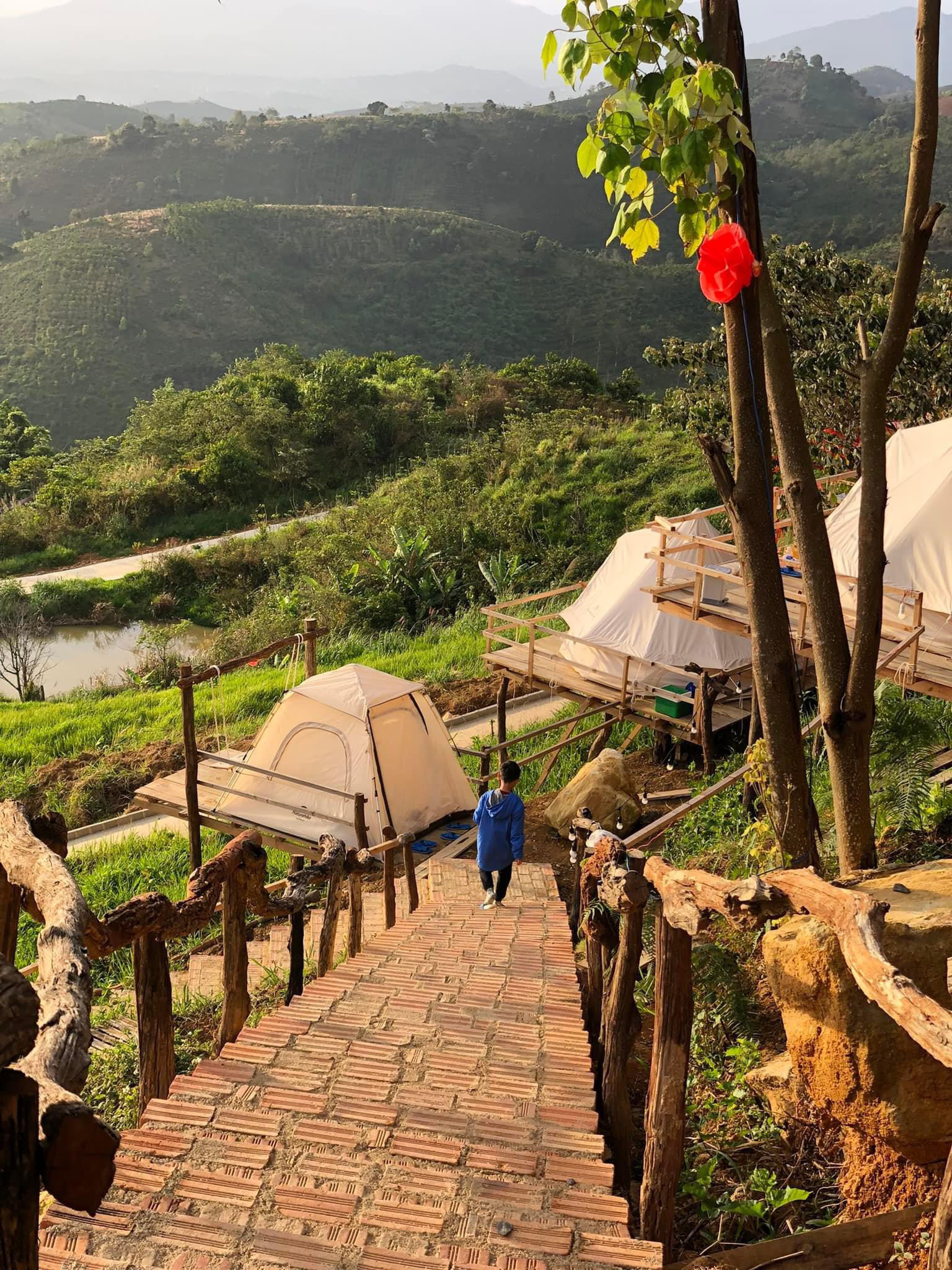 Lưu ý gì khi đi du lịch homestay, camping ngày Tết?