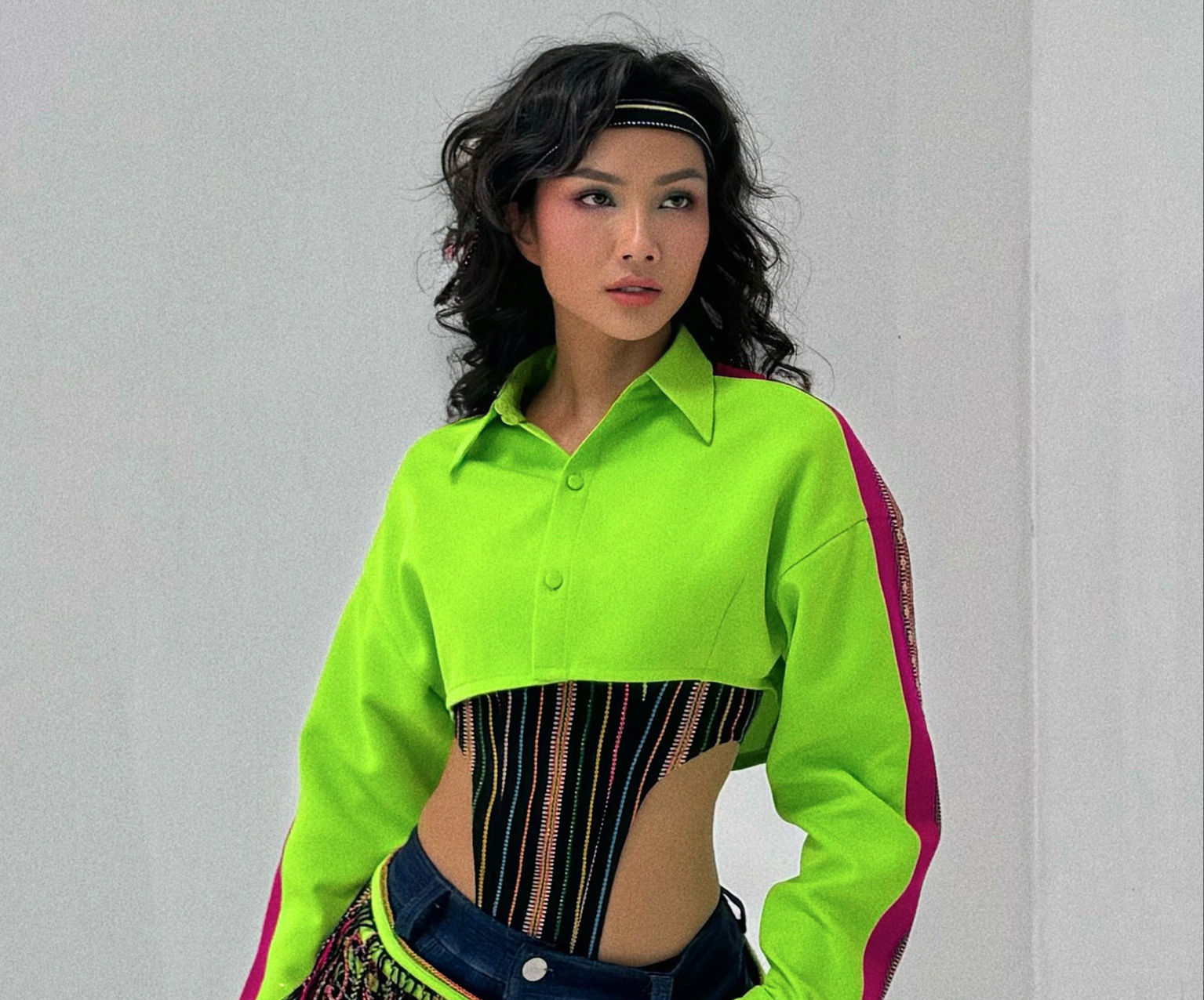 Chị đẹp H'Hen Niê hát và nhảy cùng Quang Đăng kêu gọi ngừng ăn thịt thú ...