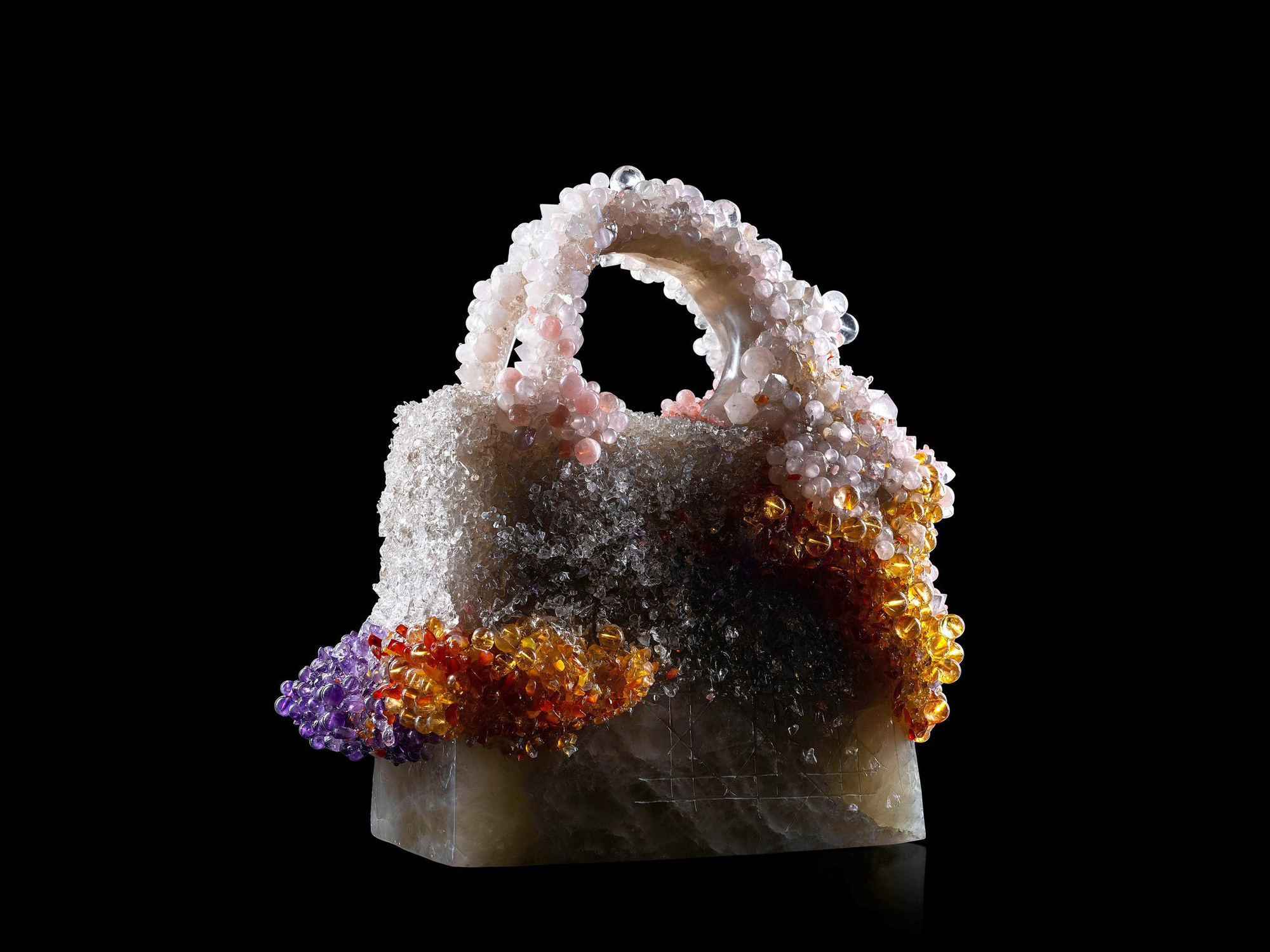 Hành trình 'hô biến' túi hàng hiệu thành tác phẩm nghệ thuật Lady Cloud ...