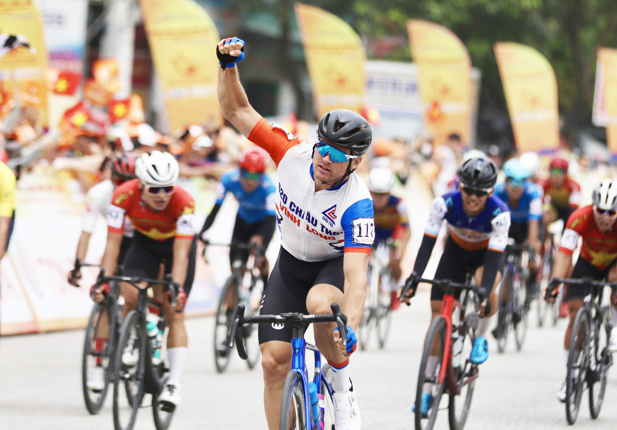 Tay đua đẳng cấp thế giới Martin Lass chiến thắng tại TP Vinh - Tuổi ...