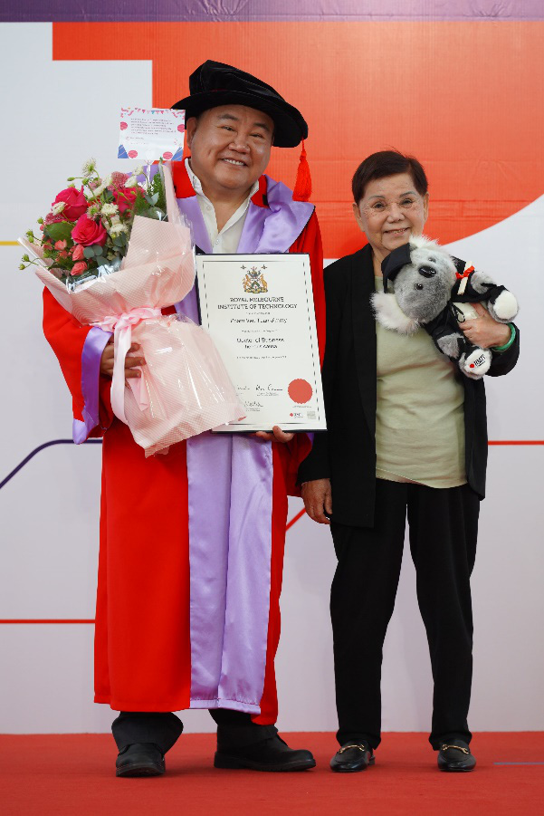 Nhà sáng lập KOTO được RMIT trao bằng tiến sĩ danh dự - Tuổi Trẻ Online