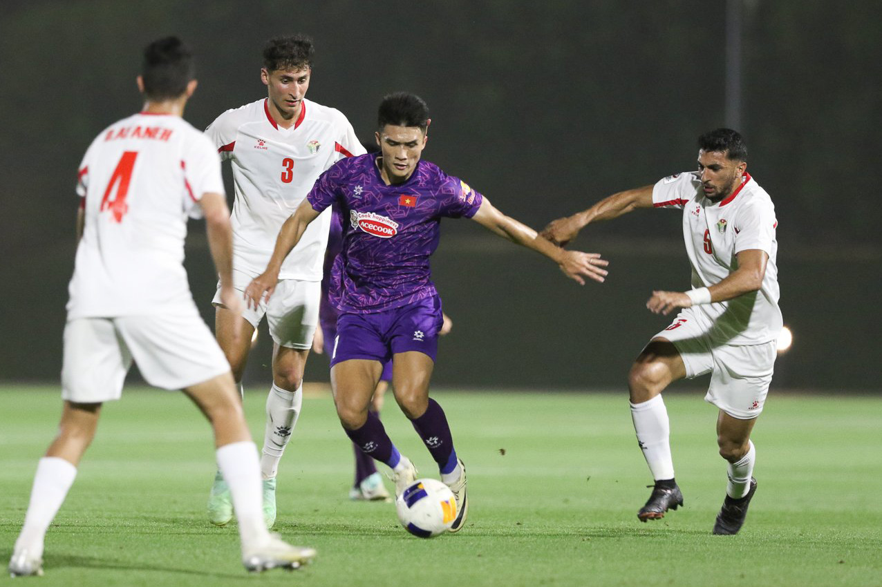 U23 Việt Nam thua U23 Jordan 3-4 trong loạt sút luân lưu 11m - Tuổi Trẻ ...