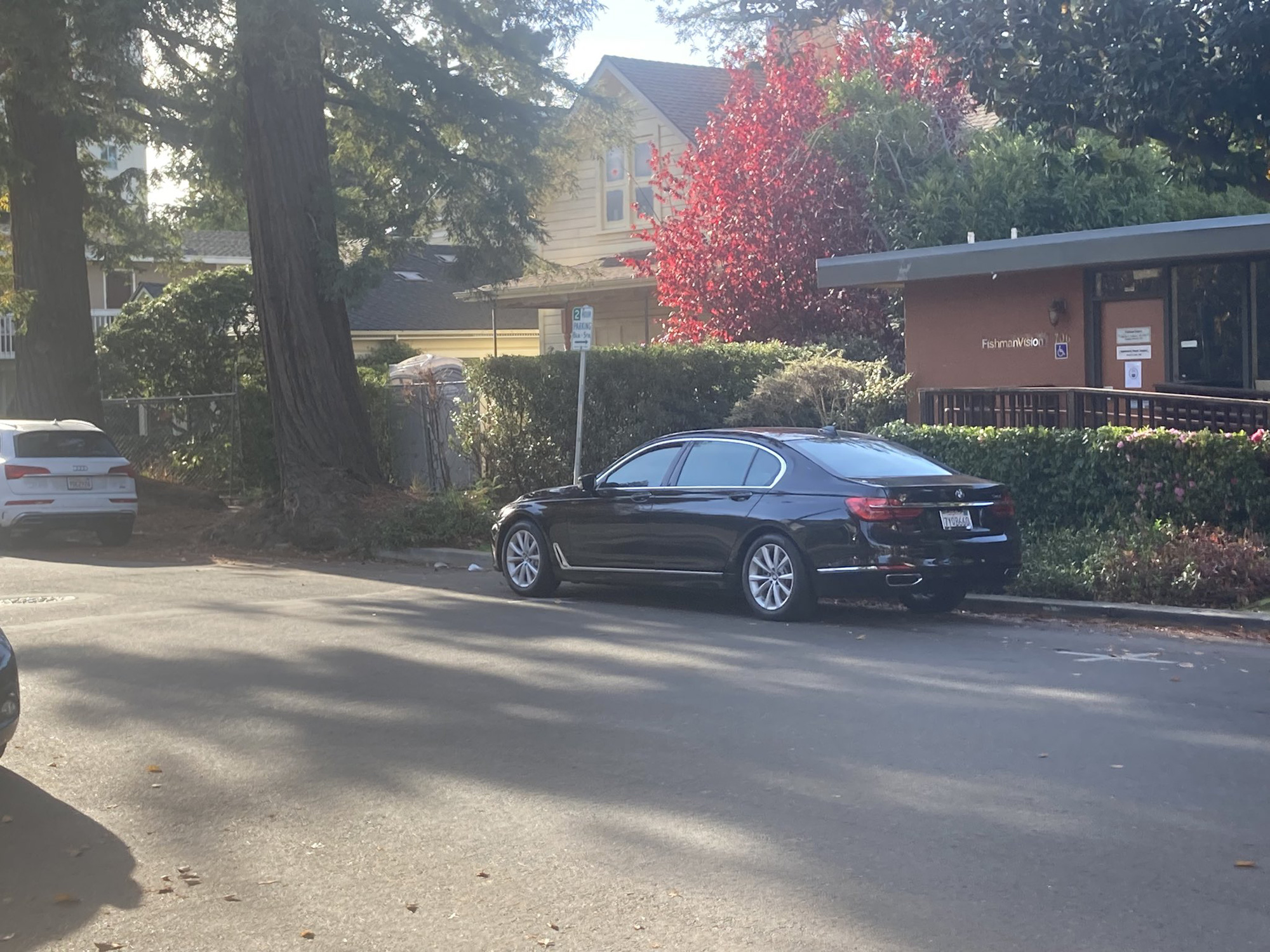 Xe đưa đón Tim Cook ở Indonesia đang nợ thuế - Tuổi Trẻ Online