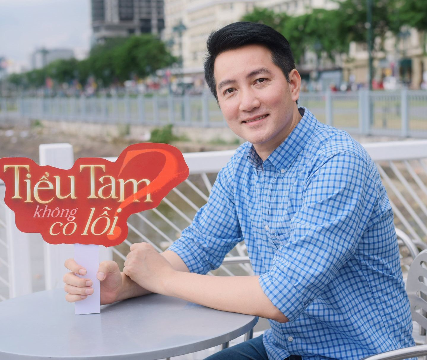 Nguyen Phi Hung ກັບ ຄືນ ສູ່ ໜ້າ ຈໍ ນ້ອຍ ດ້ວຍ ຮູບ ເງົາ ກ່ຽວ ກັບ ແມ່ ນ້ອຍ - Vietnam.vn