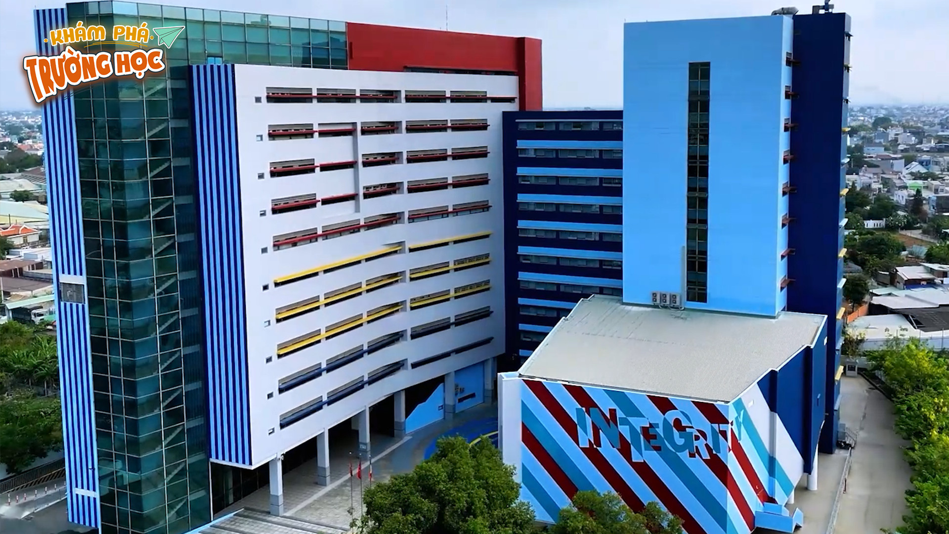 19h tối nay 24-4, HUFLIT lên sóng Khám phá trường học - Tuổi Trẻ Online