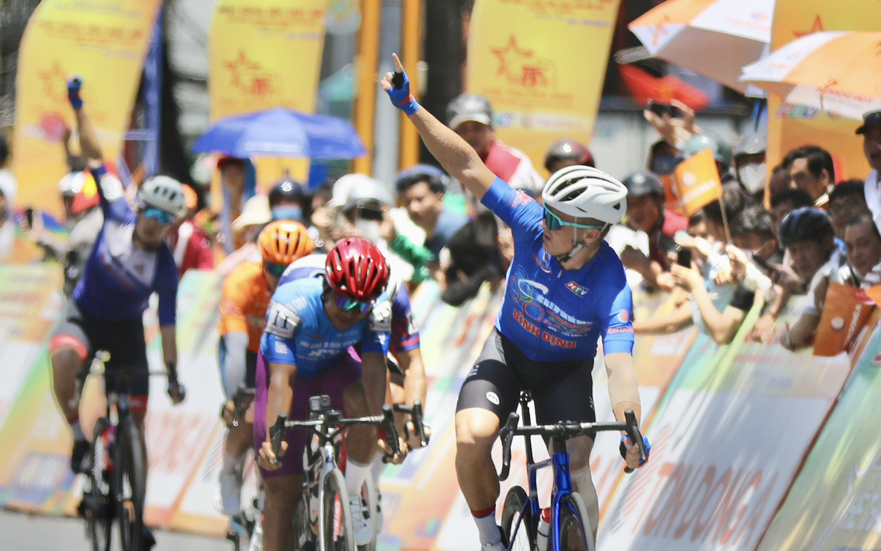 Martin Laas thắng chặng 25 Cúp truyền hình TP.HCM 2024 - Tuổi Trẻ Online