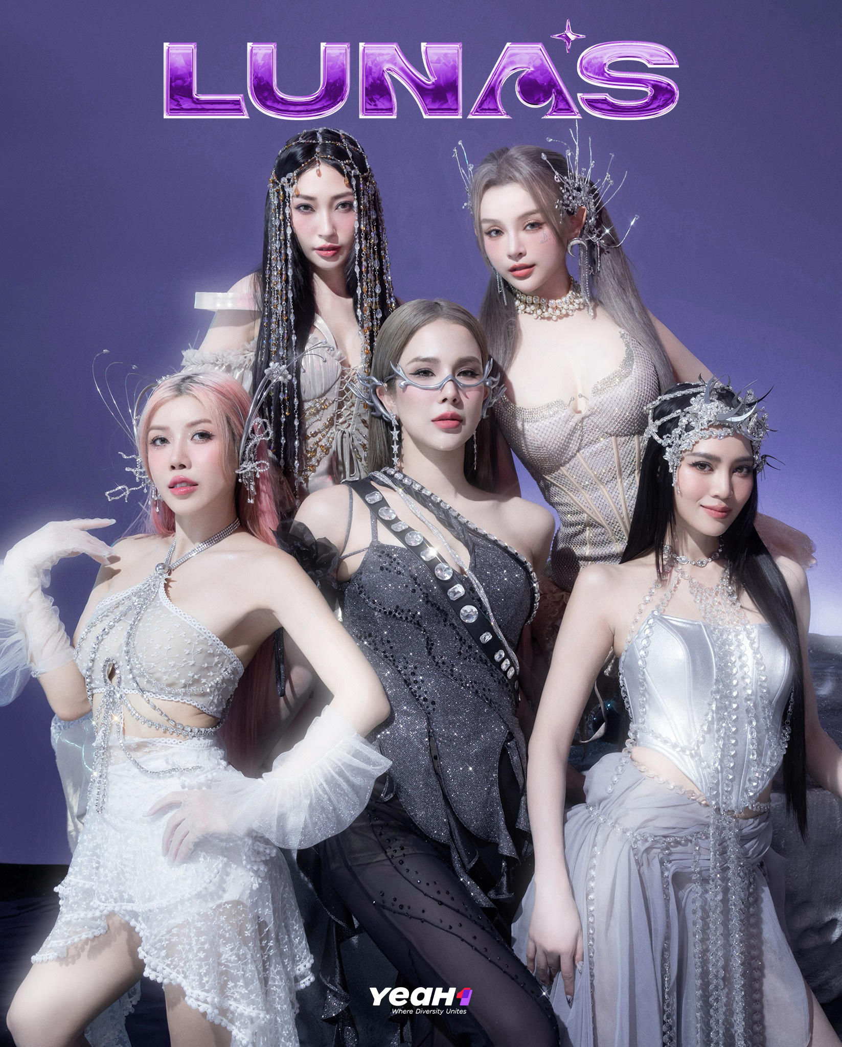 Chính thức lộ diện danh tính 5 chị đẹp nhóm nhạc LUNAS - Tuổi Trẻ Online
