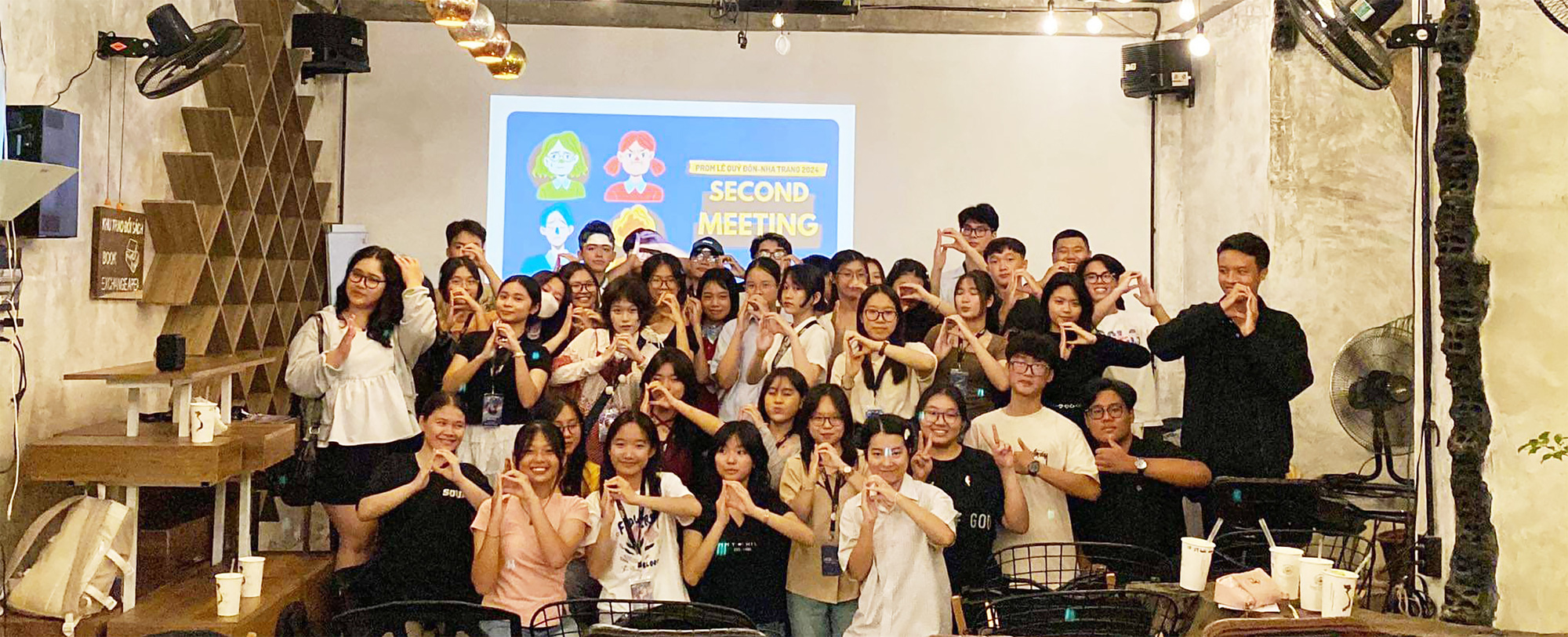 Điểm danh những prom đang được teen THPT mong ngóng