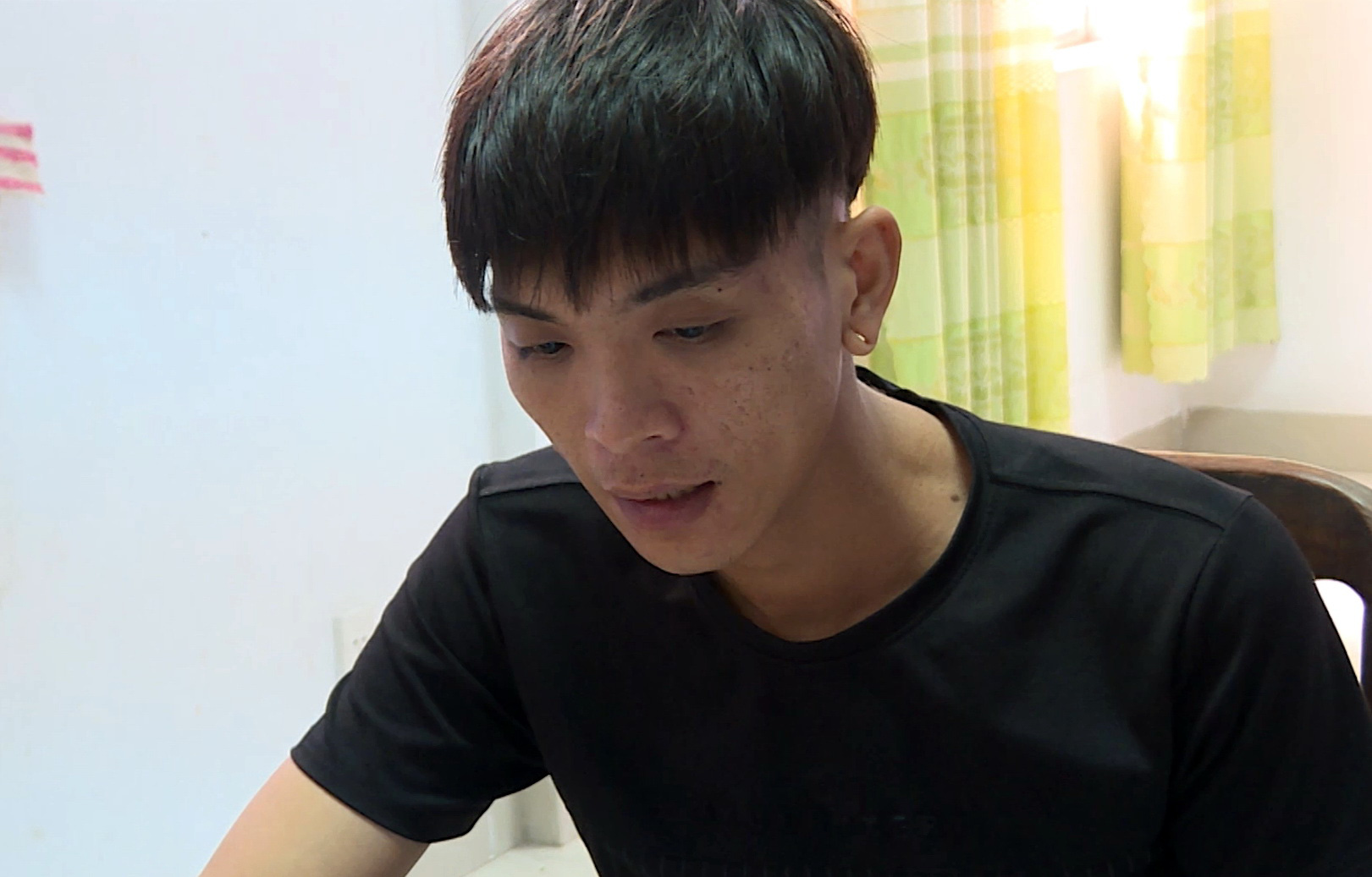 Khởi tố, bắt tạm giam 2 nghi can giết người bỏ trong vali đưa lên núi phi tang - Tuổi Trẻ Online