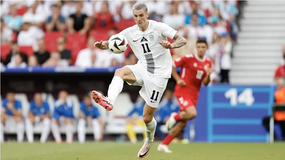 Tiền đạo 'bụng bia' gây sốt ở Euro 2024 - Tuổi Trẻ Online