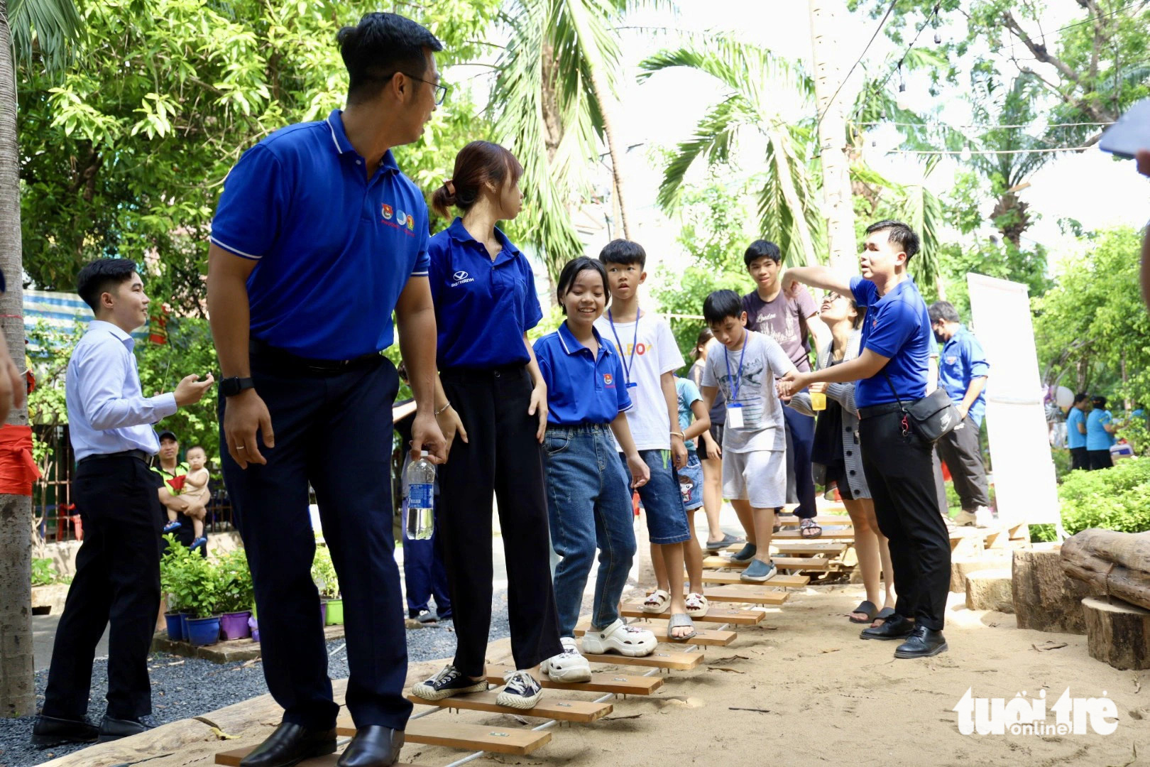 Công viên văn hóa Lê Thị Riêng khai trương sân vận động liên hoàn, miễn ...