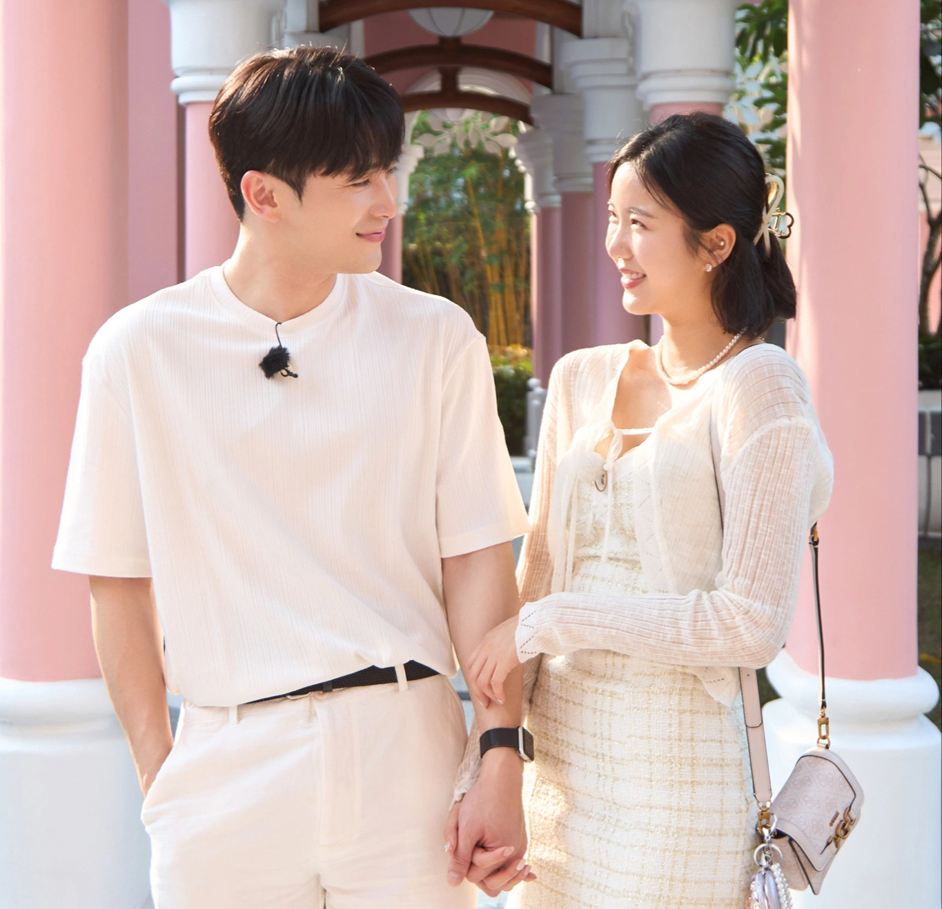 Đảo thiên đường: Hari Won tiếp tục nói cười kém duyên, mỹ nhân Hàn sốc ...