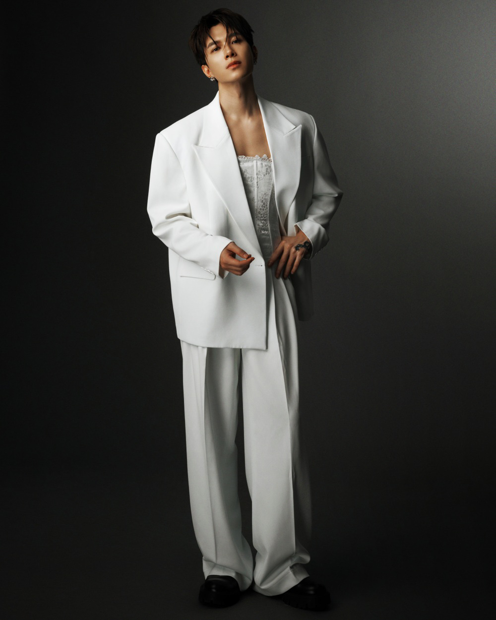 Anh Tú Atus bị nghi 'chôm' váy áo của Diệu Nhi, gây sốc với tạo hình ...