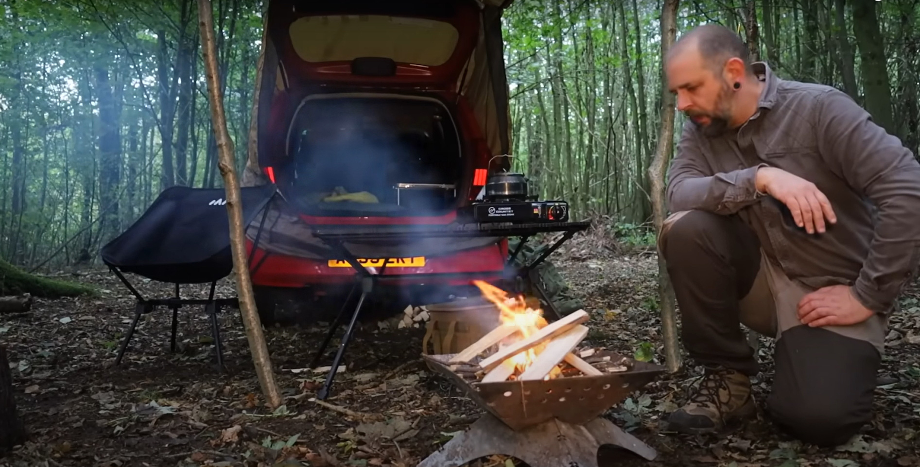 Biến Hyundai i10 thành nhà di động, chủ xe cao 1m83 khen: 'Rất thoải ...