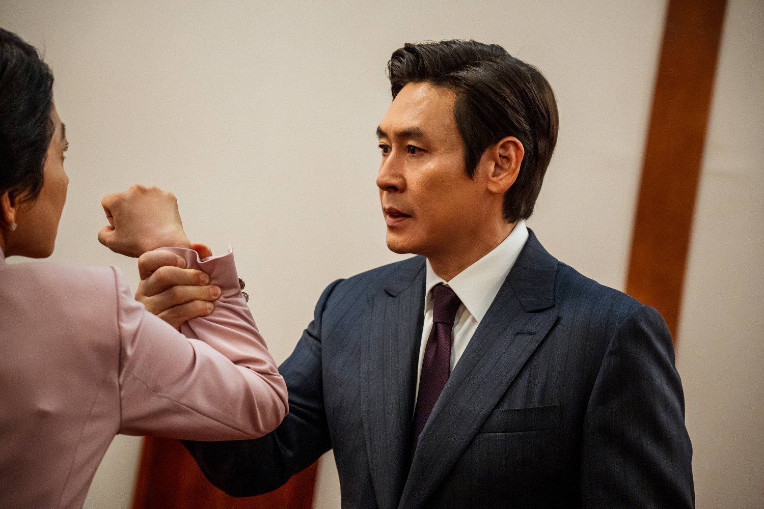 Ji Sung 'Connection' và sức hút của diễn viên trung niên xứ Hàn