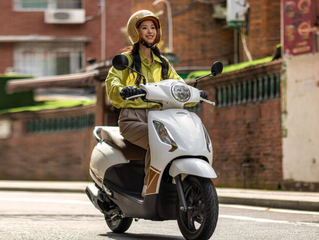 Honda Spacy 125 ra mắt: Giá quy đổi 30 triệu đồng, thiết kế mới lạ, có ...