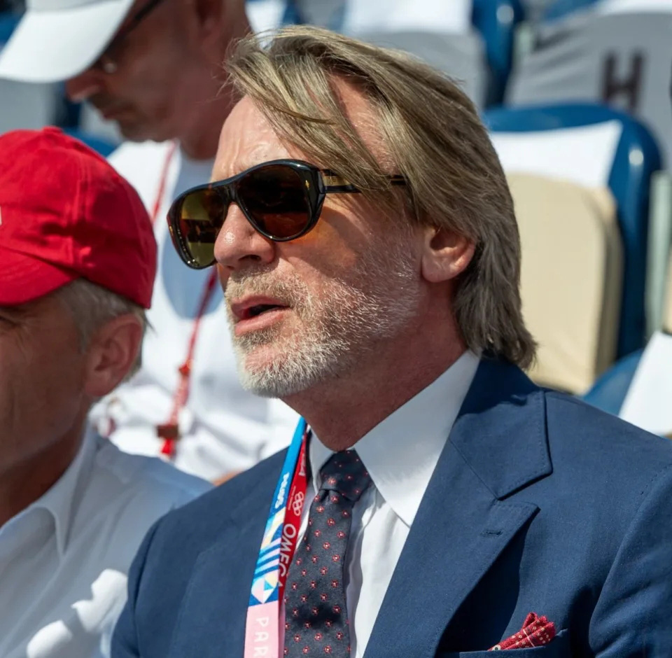 'Điệp viên 007' Daniel Craig diễn 'cảnh nóng' với bạn đồng giới - Tuổi ...