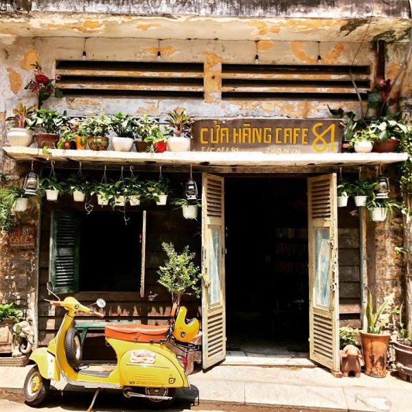 Tìm về ngày xưa với những quán cà phê đậm chất retro ở Sài Gòn