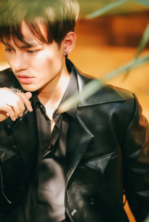 ERIK, Alex Dương xuất hiện điển trai trong teaser “Chúng ta phải lòng ...