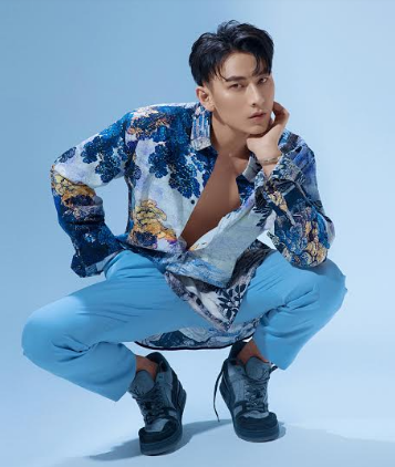 Isaac comeback với sản phẩm đậm màu liêu trai