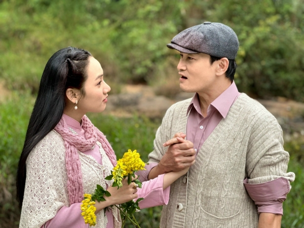 Ye Ye Nhật Hạ khóc sưng mắt trong lần thứ 2 làm con Trương Minh Quốc Thái