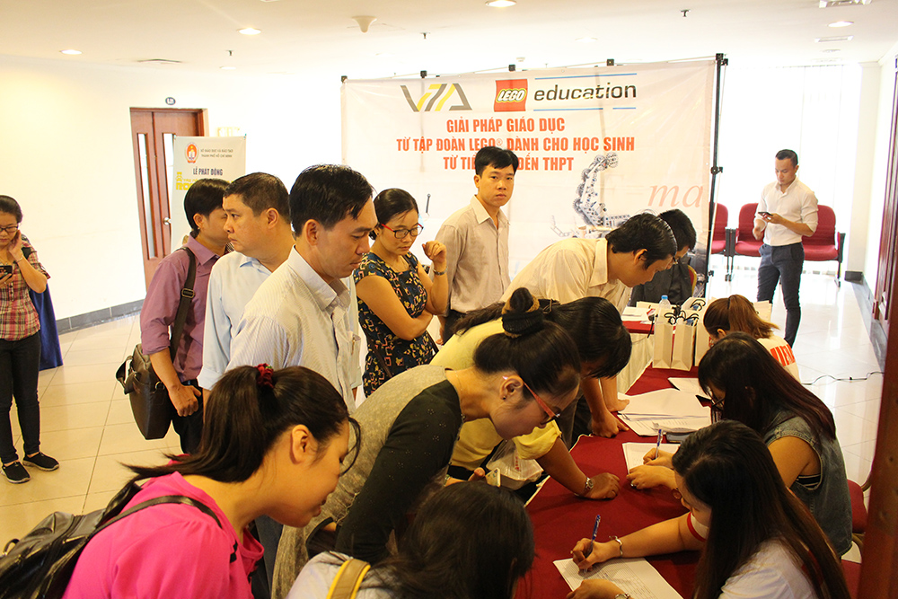 Khởi động cuộc thi Tài năng Robot Robotacon WRO 2017