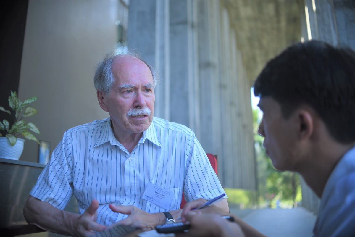 GS Gerard t'Hooft - Nobel Vật lý 1999: Phải cực kỳ kiên nhẫn với những ...