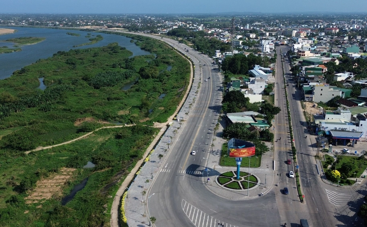 Ngắm đường bờ Nam sông Trà Khúc tuyệt đẹp, nối TP Quảng Ngãi về hướng ...