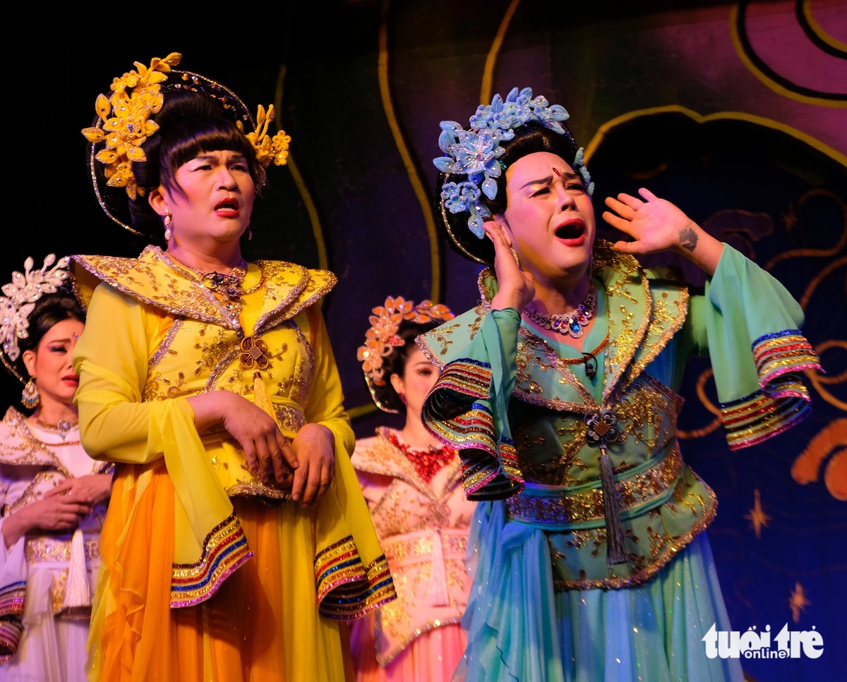 12 bà mụ của Idecaf đi tìm câu hỏi con người được 'đúc' ra như thế nào ...