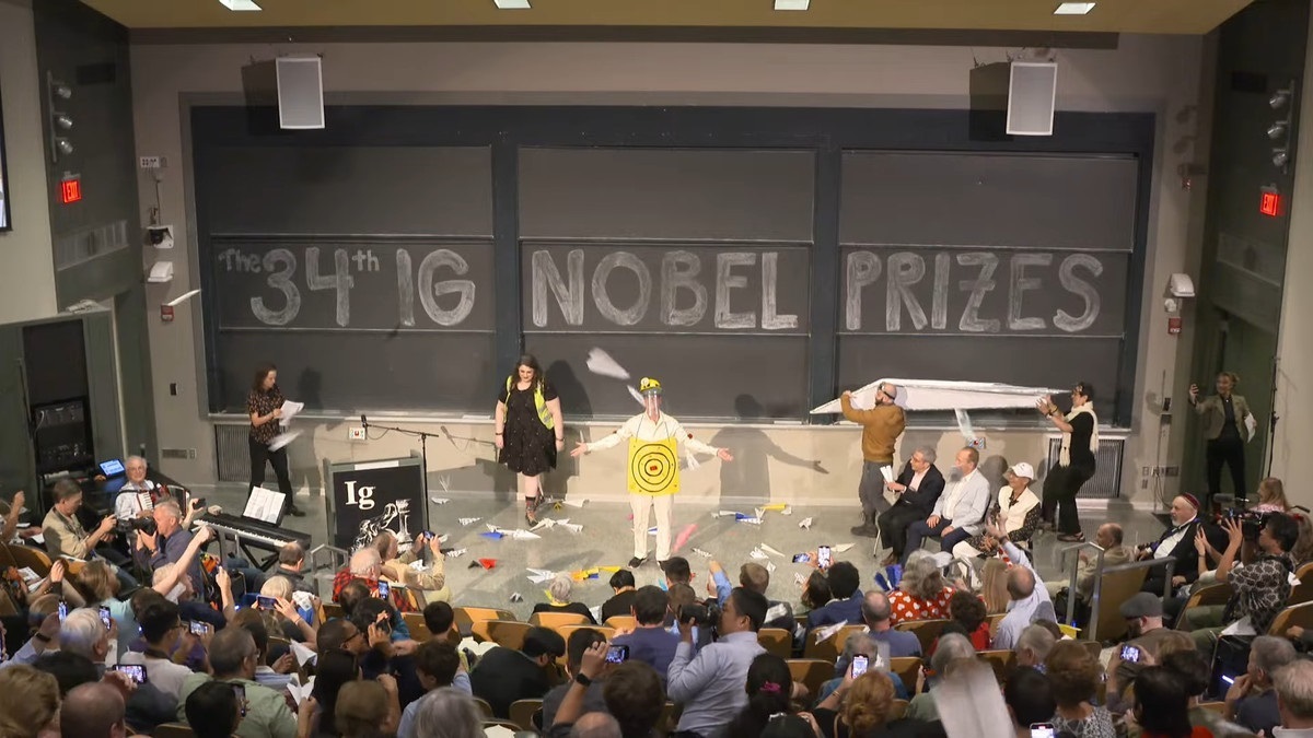 Những nghiên cứu độc, lạ tại Ig Nobel 2024 - Tuổi Trẻ Online