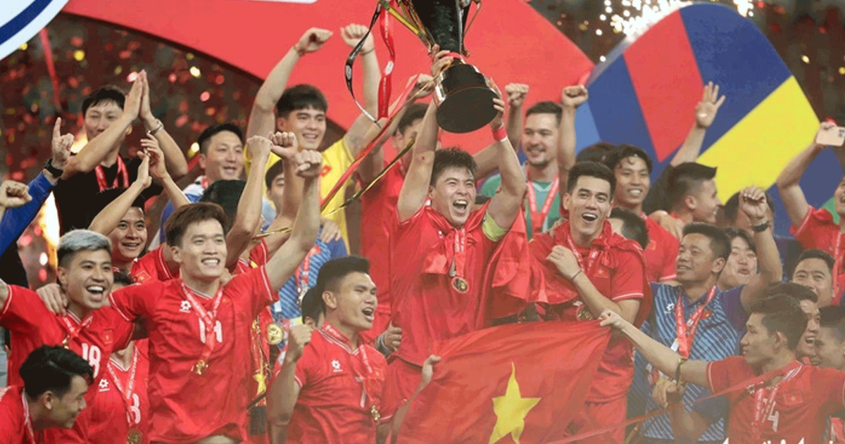 Trực tiếp: Đón đội tuyển Việt Nam về nước với cúp vô địch ASEAN Cup ...