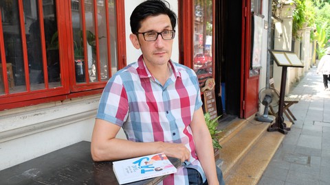 Phụ nữ Việt yêu trai Tây: 'lạt mềm' thực sự buộc chặt - Tuổi Trẻ Online