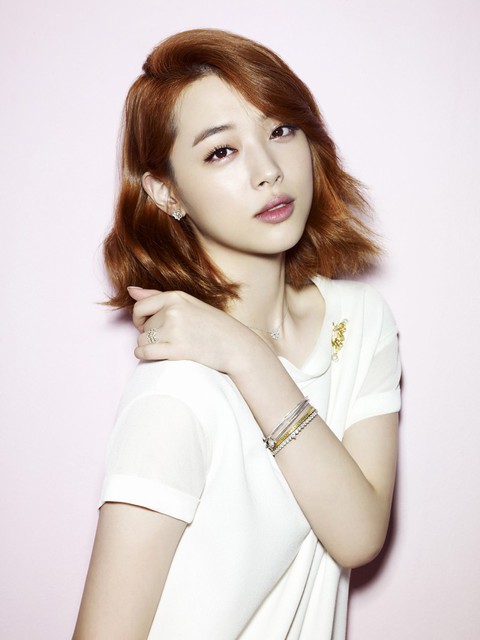 Sulli chết do treo cổ tự tử, người hâm mộ Hàn Quốc 'không tin nổi sự ...