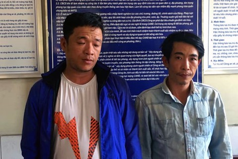 Mang bình xịt hơi cay, súng tự chế đi trộm chó - Tuổi Trẻ Online