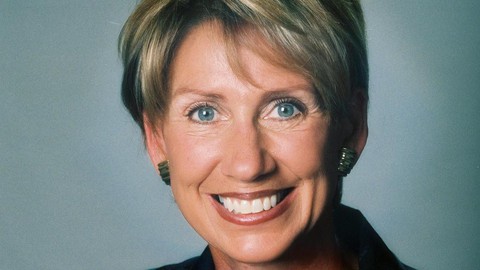 Ông Trump đề cử một phụ nữ làm bộ trưởng không quân - Tuổi Trẻ Online