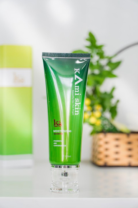 Trực tiếp xem quá trình sản xuất mỹ phẩm Kami Skin - Tuổi Trẻ Online