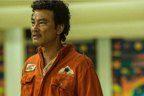 Diễn viên Hong Kong Nhậm Đạt Hoa bị đâm lén khi đang phát biểu - Tuổi ...