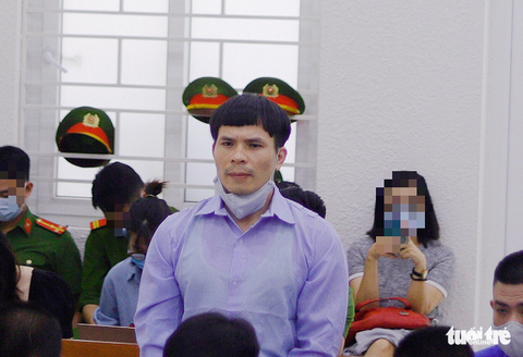 Quang 'Rambo' lãnh 8 năm tù vì tham gia đòi nợ thuê - Tuổi Trẻ Online