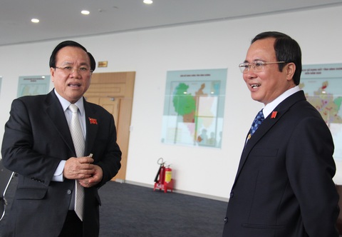 NÓNG: Khởi tố, bắt tạm giam cựu bí thư Tỉnh ủy Bình Dương Trần Văn Nam - Tuổi Trẻ Online