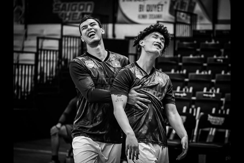 Sao VBA lạ lẫm với tông màu trắng - đen - Tuổi Trẻ Online