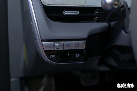 Hyundai Ioniq 5 ra mắt Việt Nam: Xe điện cạnh tranh Kia EV6, đi 450km trong 1 lần sạc - Tuổi Trẻ ...