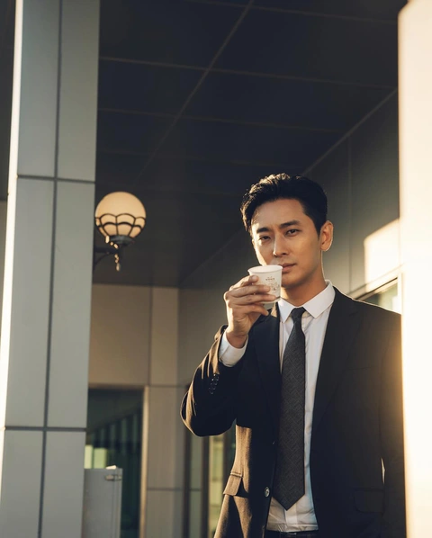 Joo Ji Hoon lội ngược dòng, từ 'Thái tử Shin' dính bê bối đến quý ông ...